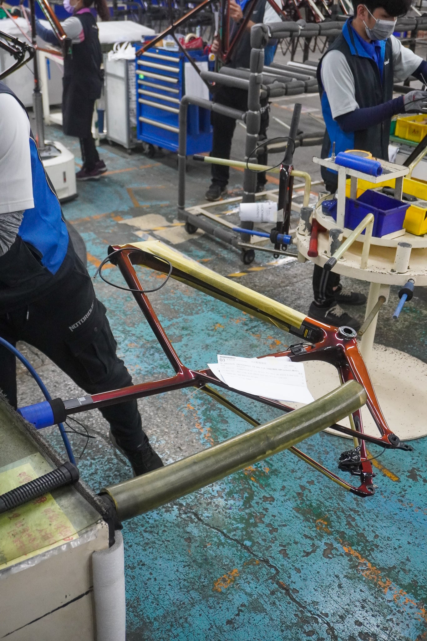 How a Carbon Bicycle Is Made at the Giant Factory - Velo