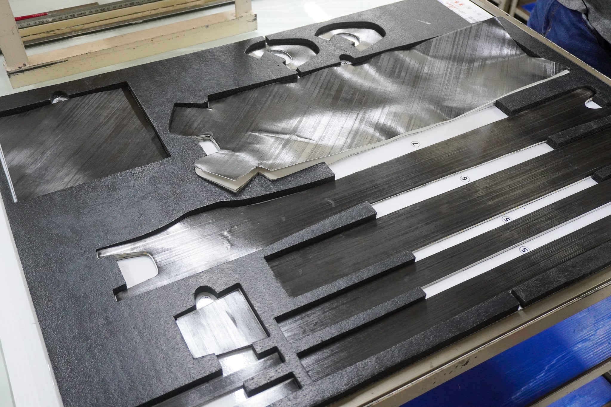 How a Carbon Bicycle Is Made at the Giant Factory - Velo