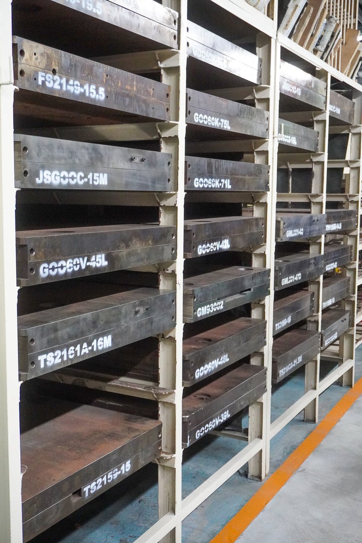 How a Carbon Bicycle Is Made at the Giant Factory - Velo