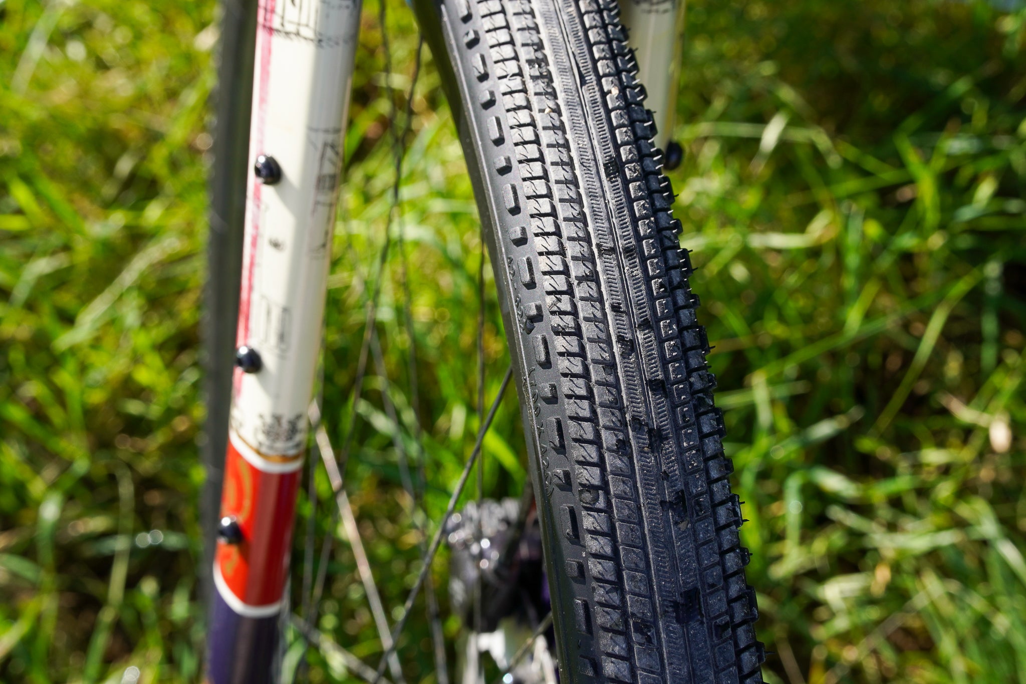 Best Gravel Tires Reviewed: How to Choose the Best Fast Gravel Tire - Velo