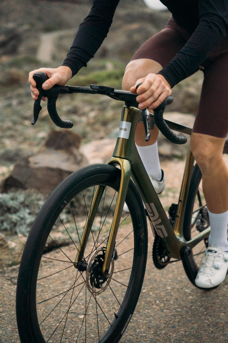 The Enve Fray Brings Road Bike Geo with 40 mm Tire Clearances - Velo