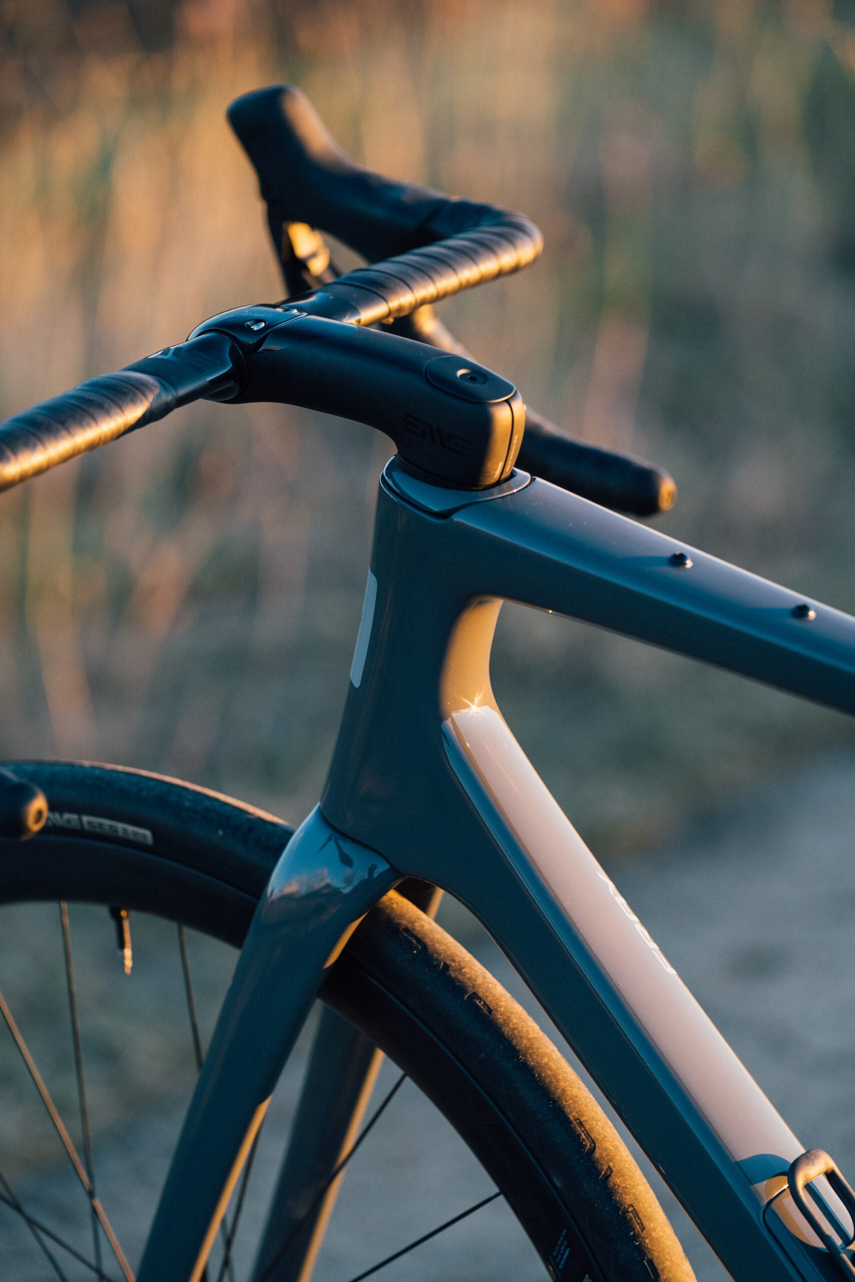 The Enve Fray Brings Road Bike Geo with 40 mm Tire Clearances - Velo