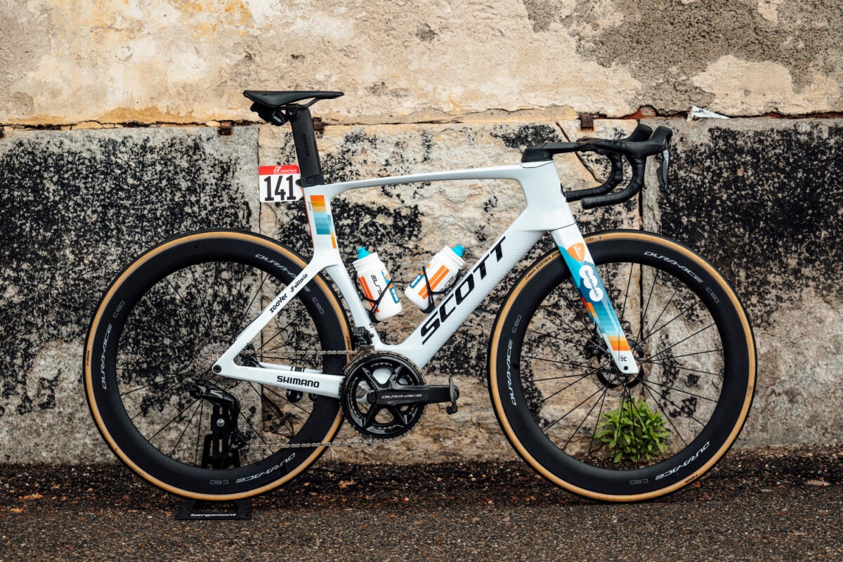 Bike Check: The Scott Foil RC of Romain Bardet and Team DSM-Firmenich ...