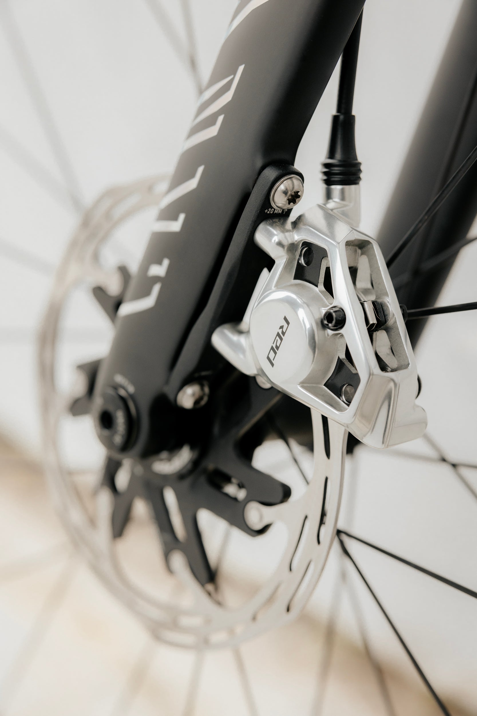 The New SRAM Red AXS Groupset Aims to Be Easier to Use - Velo