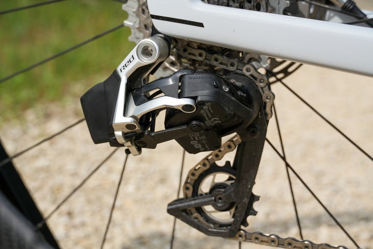 Review: SRAM Red AXS 2024 Groupset Is About Control - Velo