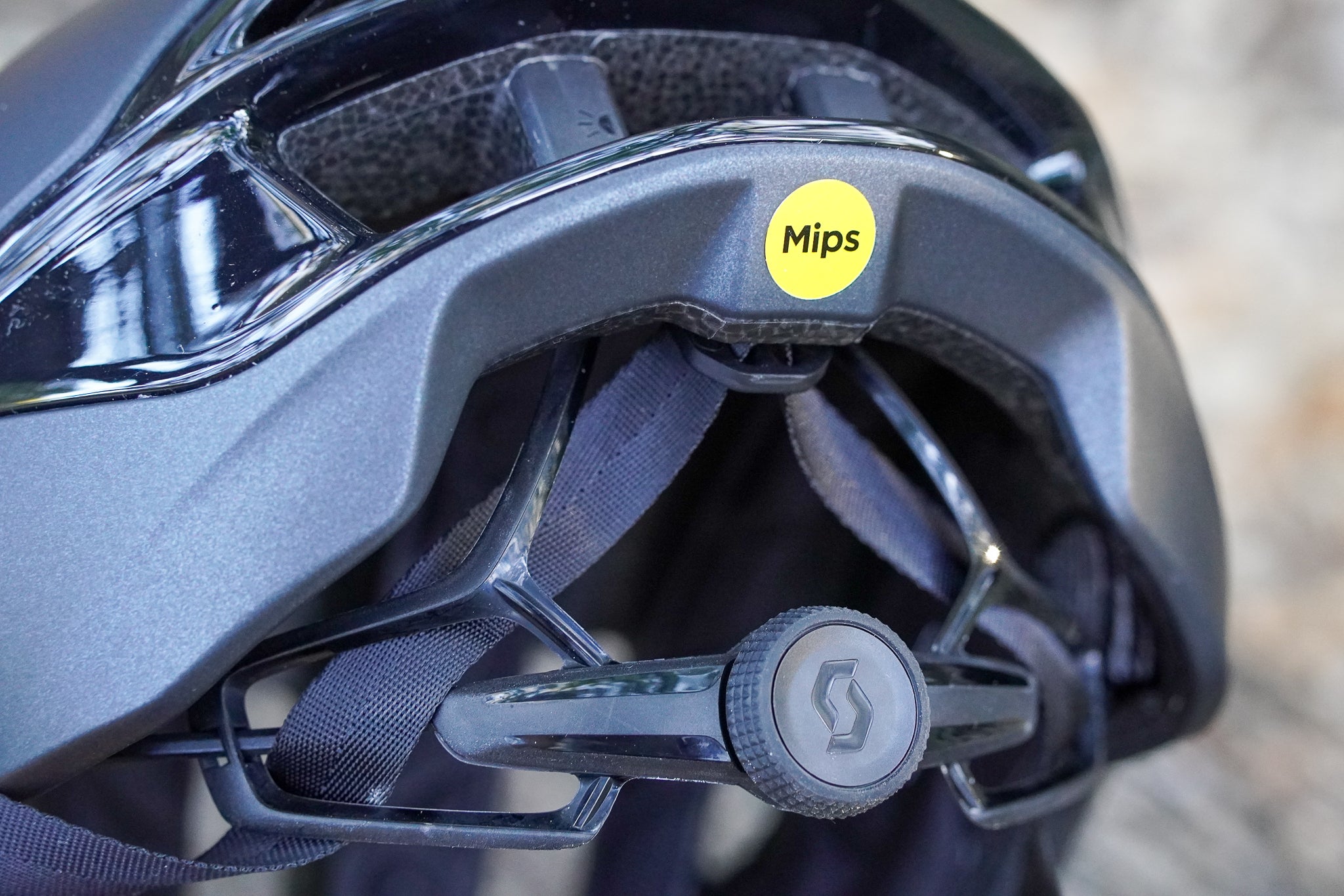 Review: The Scott Cadence Plus Helmet Ups The Aero Gains - Velo