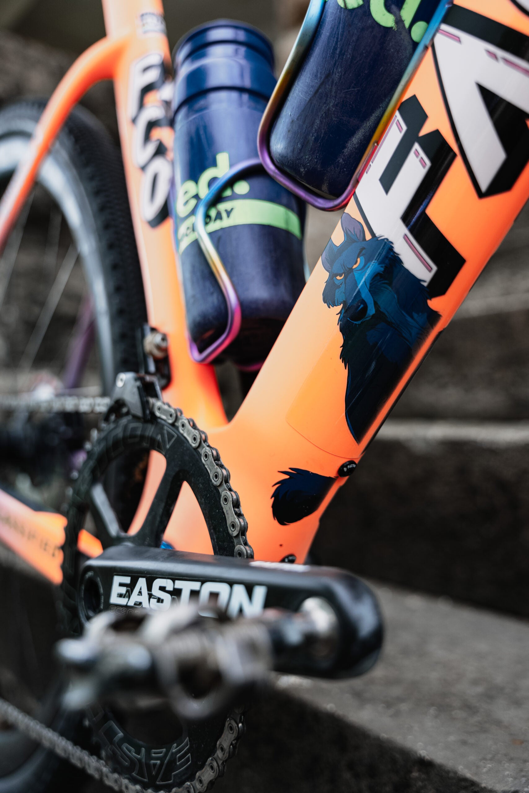 Unbound Bike Check: Rob Britton's Custom-Painted Factor Ostro Gravel - Velo