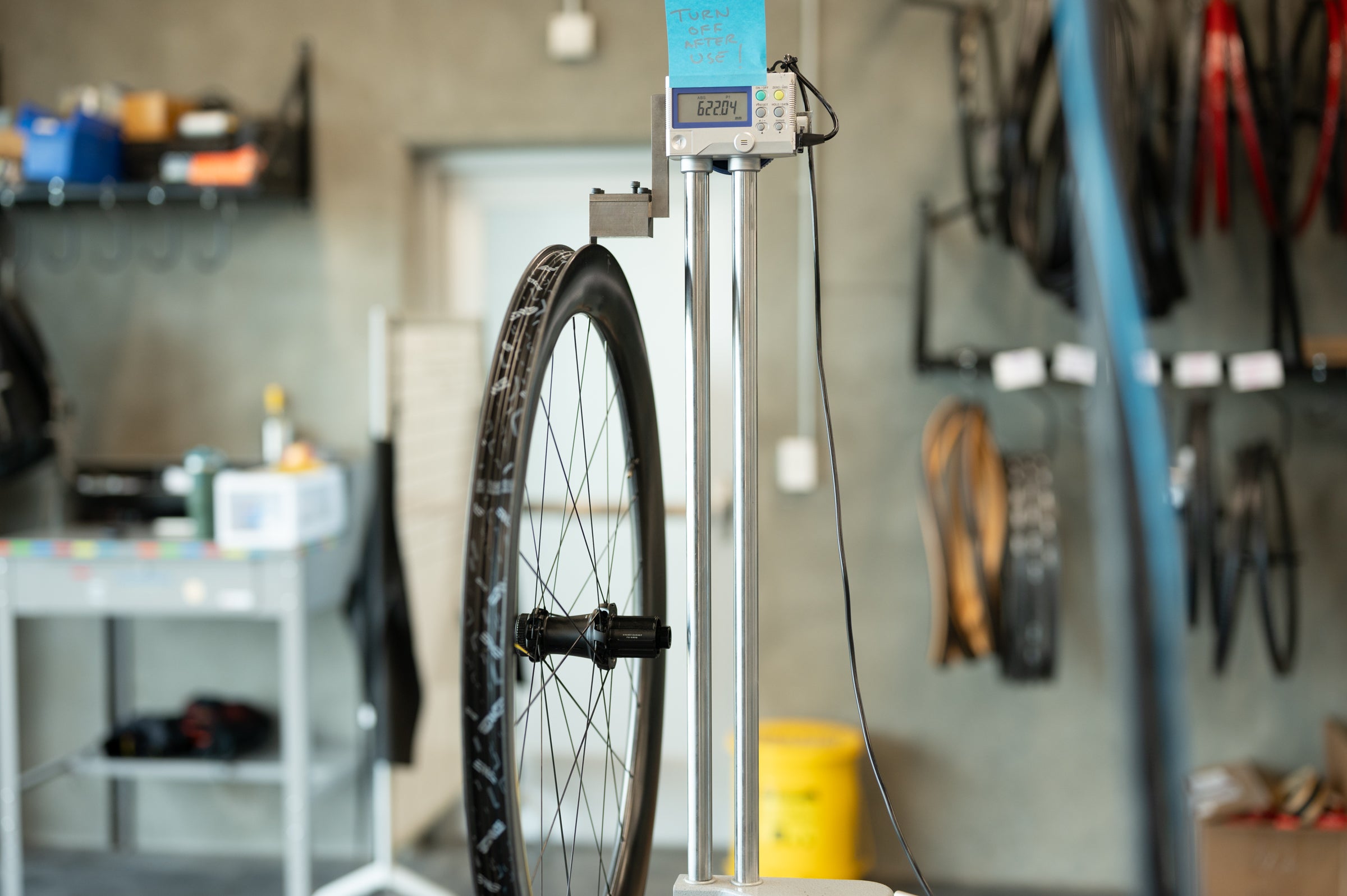 No Really, the Point of a Hookless Wheel Is Safety - Velo