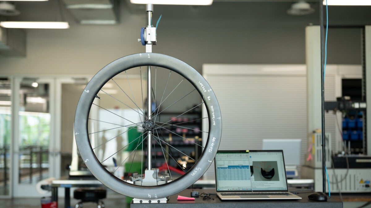 No Really, the Point of a Hookless Wheel Is Safety - Velo