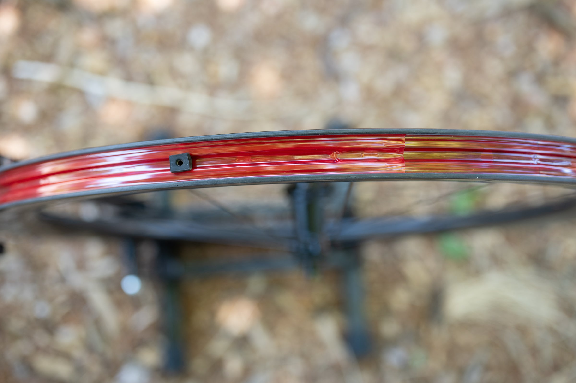 Here's The Right Way to Set Up Tubeless Road Tires - Velo