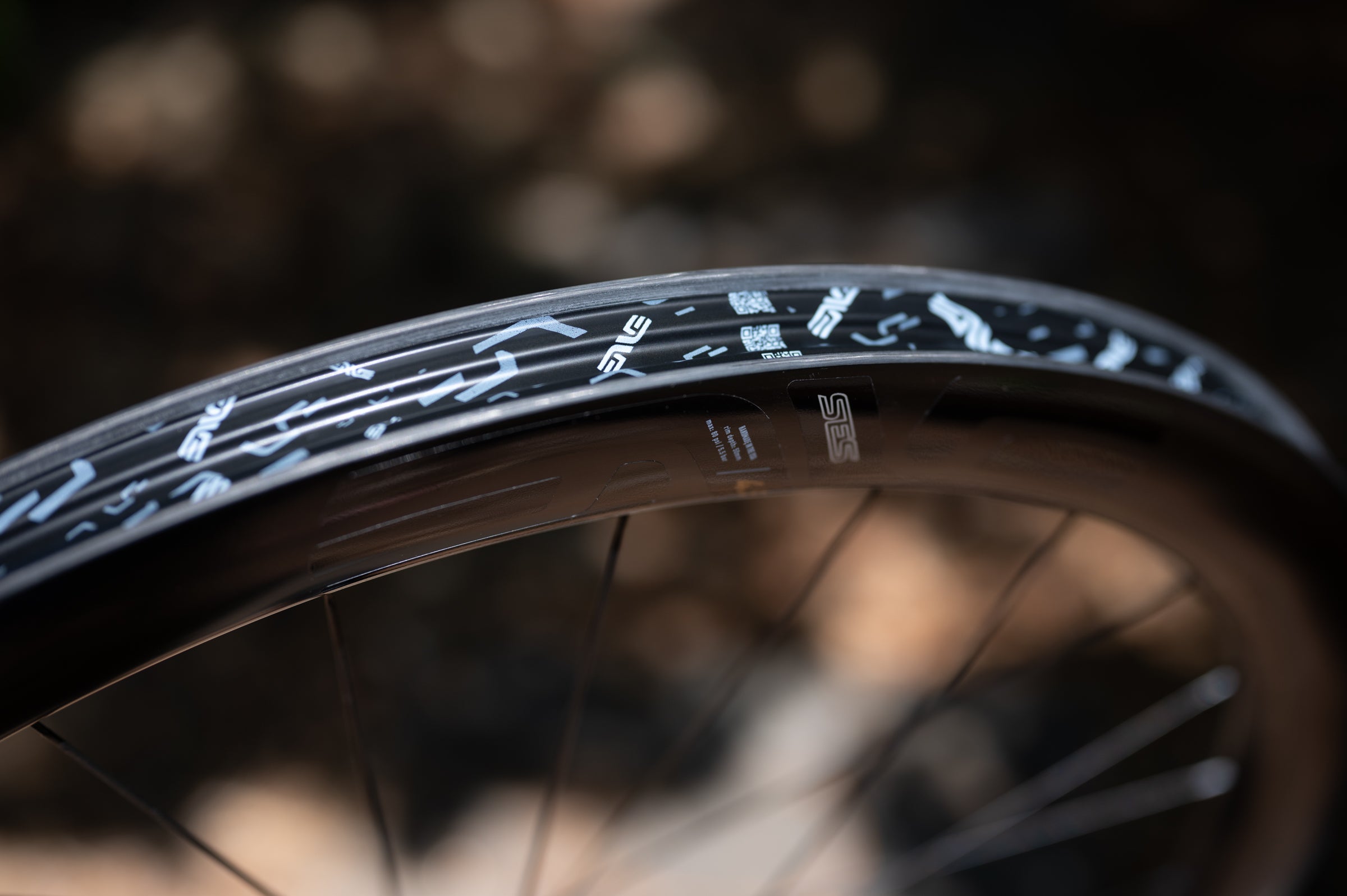 No Really, the Point of a Hookless Wheel Is Safety - Velo