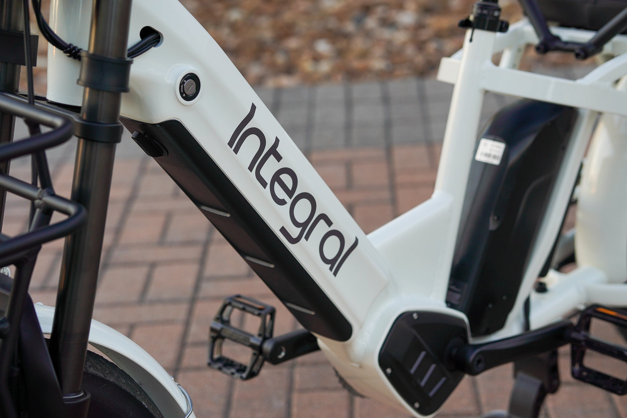 Review: The Integral Electrics Maven Cargo E-Bike Ticks All The Boxes - Velo