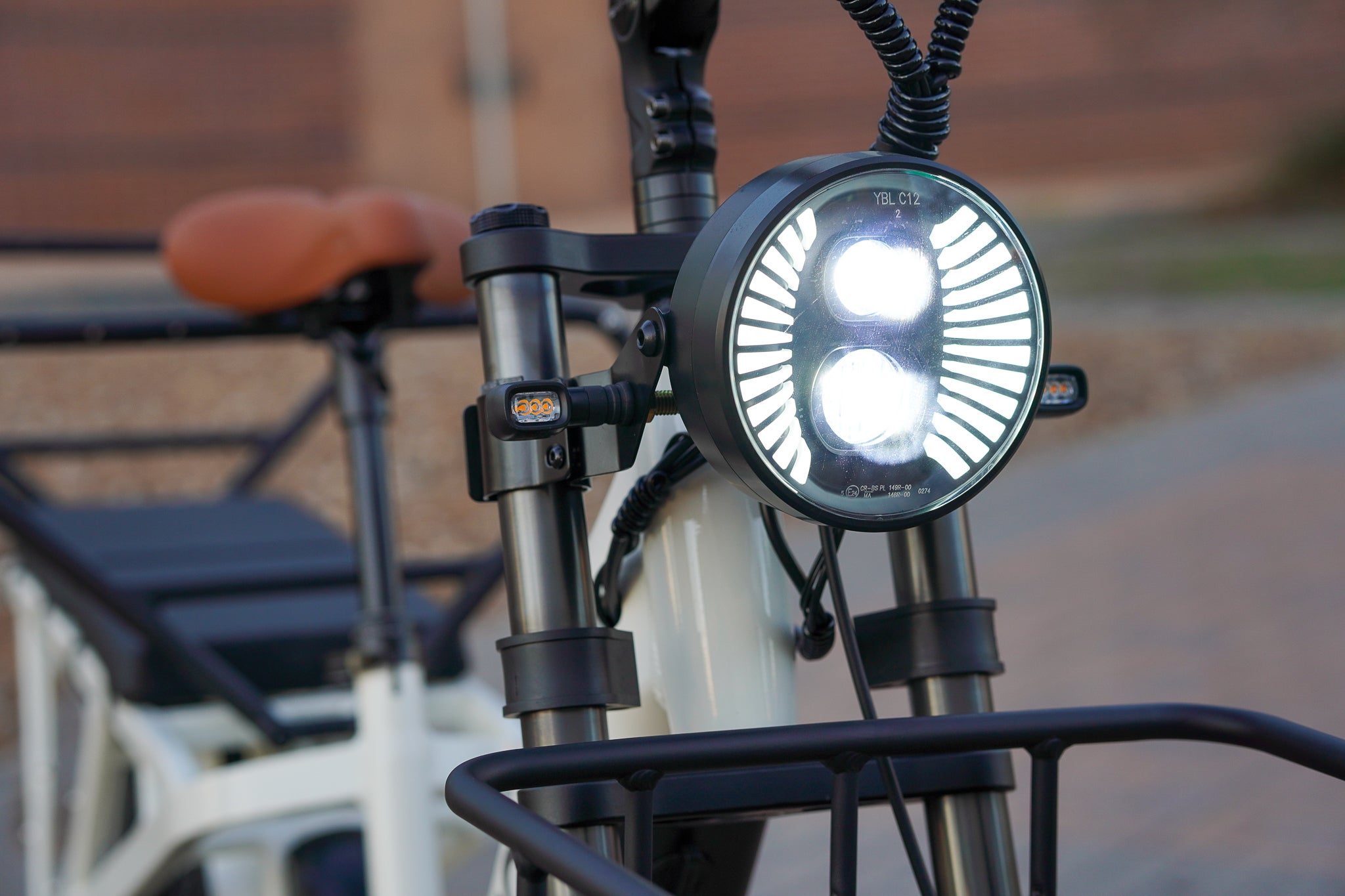 Review: The Integral Electrics Maven Cargo E-Bike Ticks All The Boxes ...