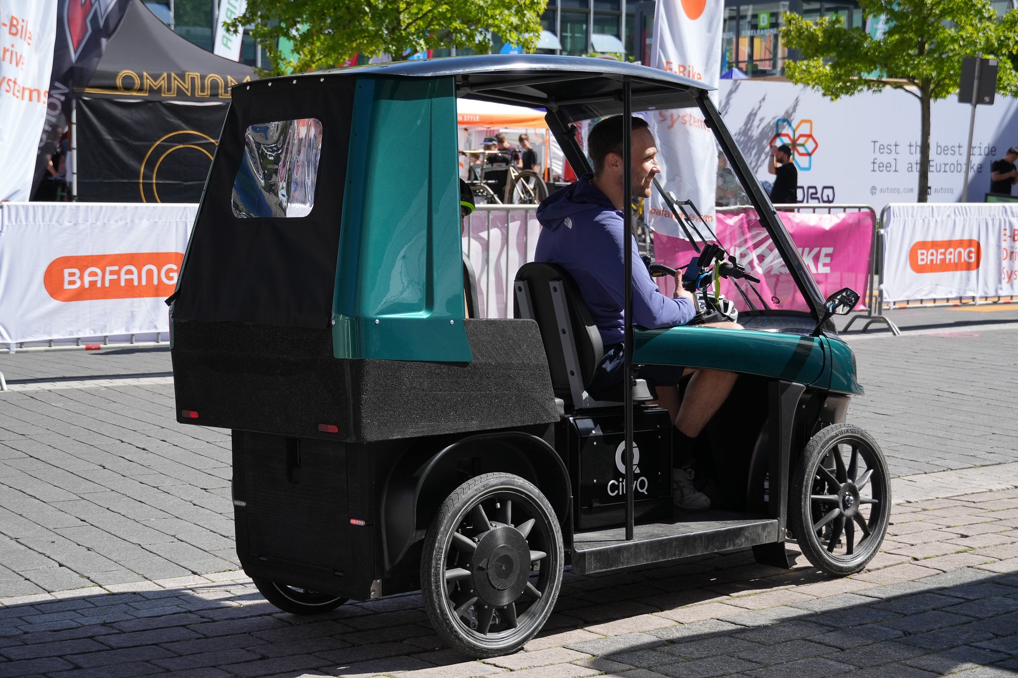 First Ride: The Four-Wheeled CityGo Cargo E-Bike at Eurobike - Velo