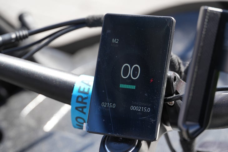 First Ride: The Four-Wheeled CityGo Cargo E-Bike at Eurobike - Velo