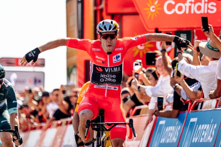 Wout Van Aert Commits to Career-Long Contract with Visma-Lease a Bike