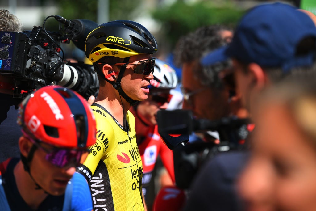 First mountain test puts Kuss, GC faves under pressure at Vuelta