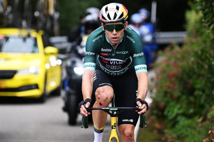 Wout van Aert crashes out of Vuelta a España in high-speed spill
