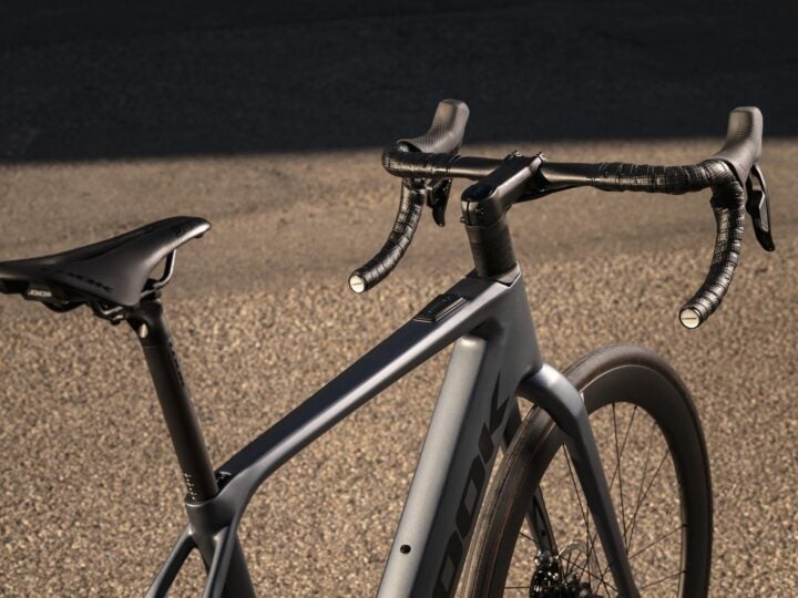 First Look: 2025 LOOK E-765 Gravel and E-765 Road eBikes - Velo