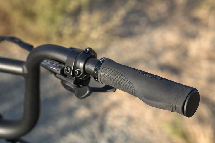 First Ride Review: The Aventon Abound SR Cargo Bike