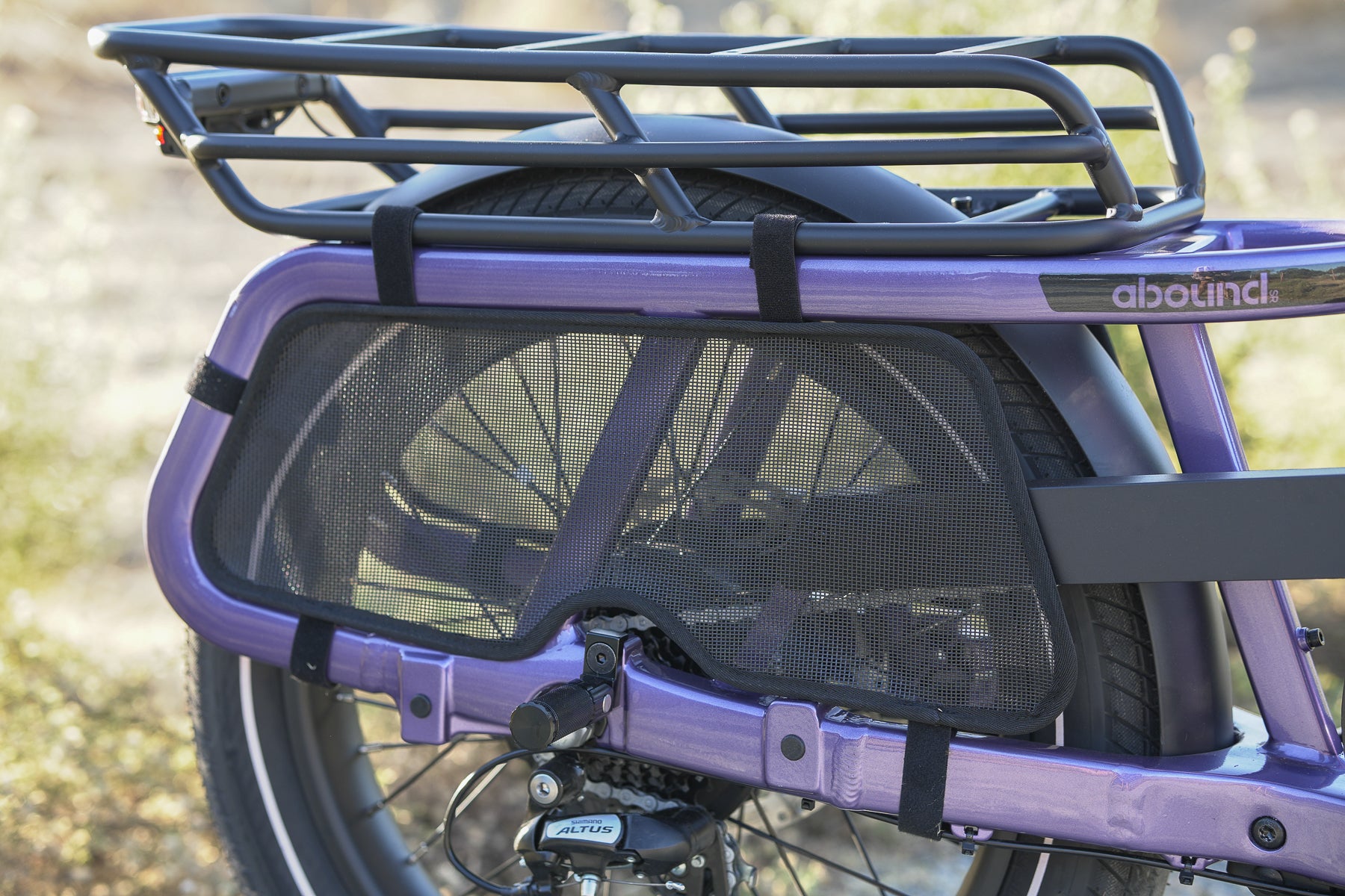 First Ride Review: The Aventon Abound SR Cargo Bike