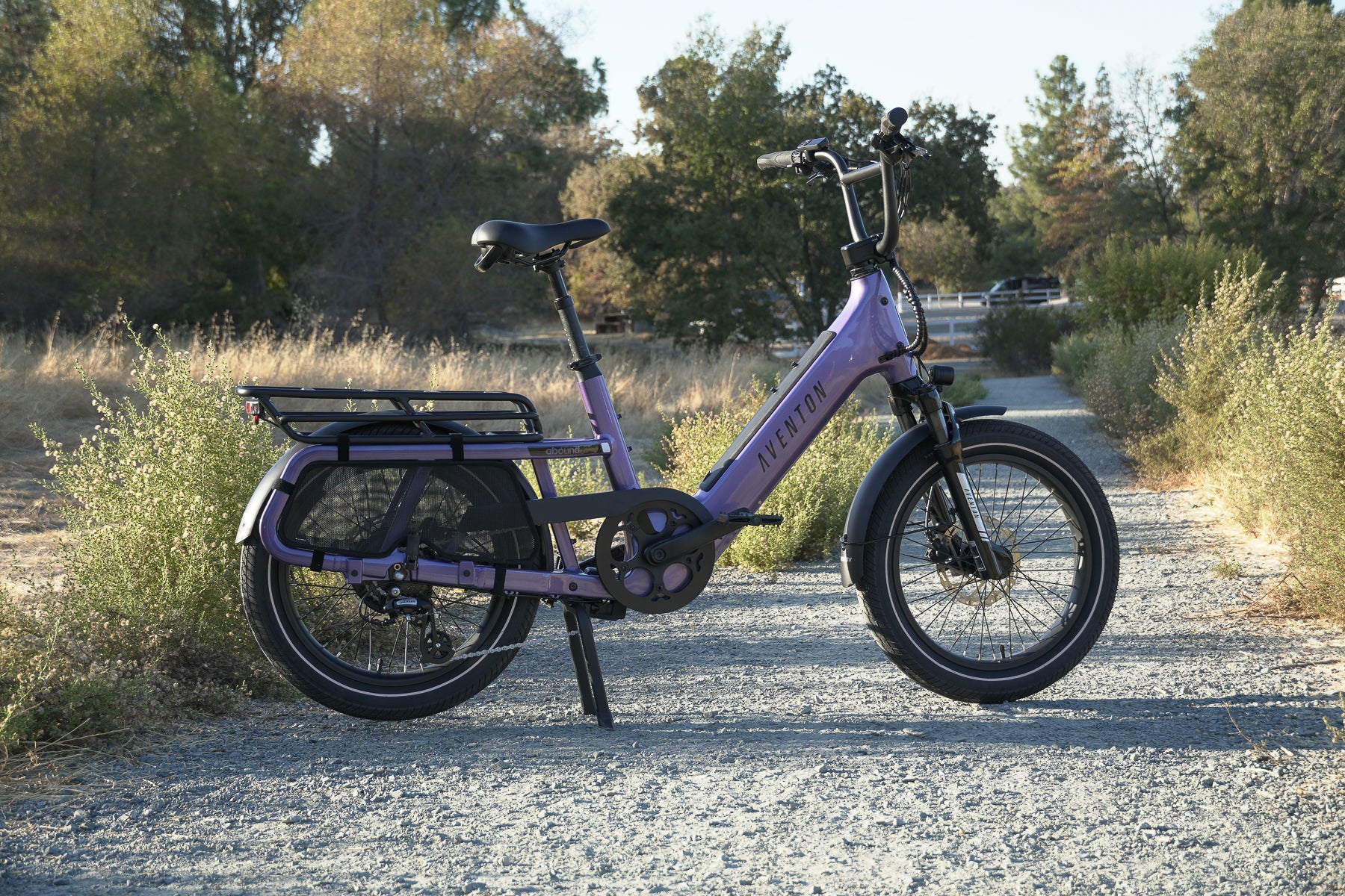 First Ride Review: The Aventon Abound SR Cargo Bike