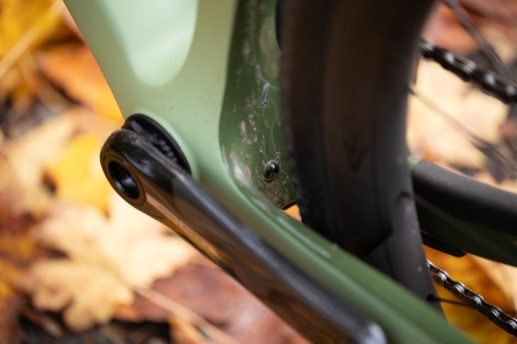 Review: The New Pivot Vault Gravel Bike Is Boring and I Love It - Velo