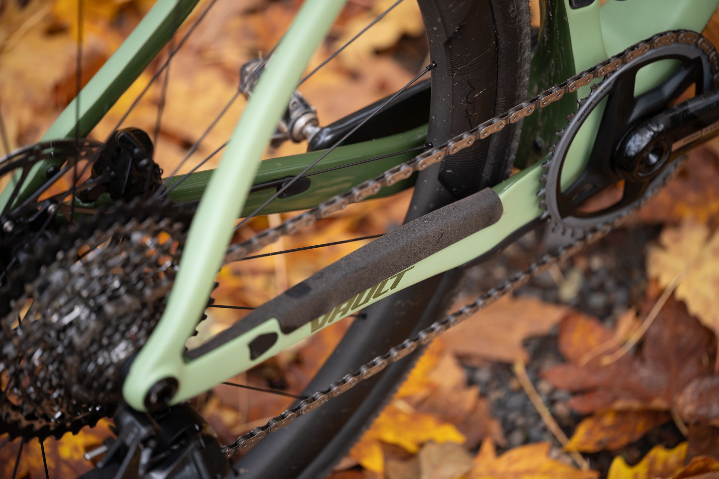 Review: The New Pivot Vault Gravel Bike Is Boring and I Love It - Velo