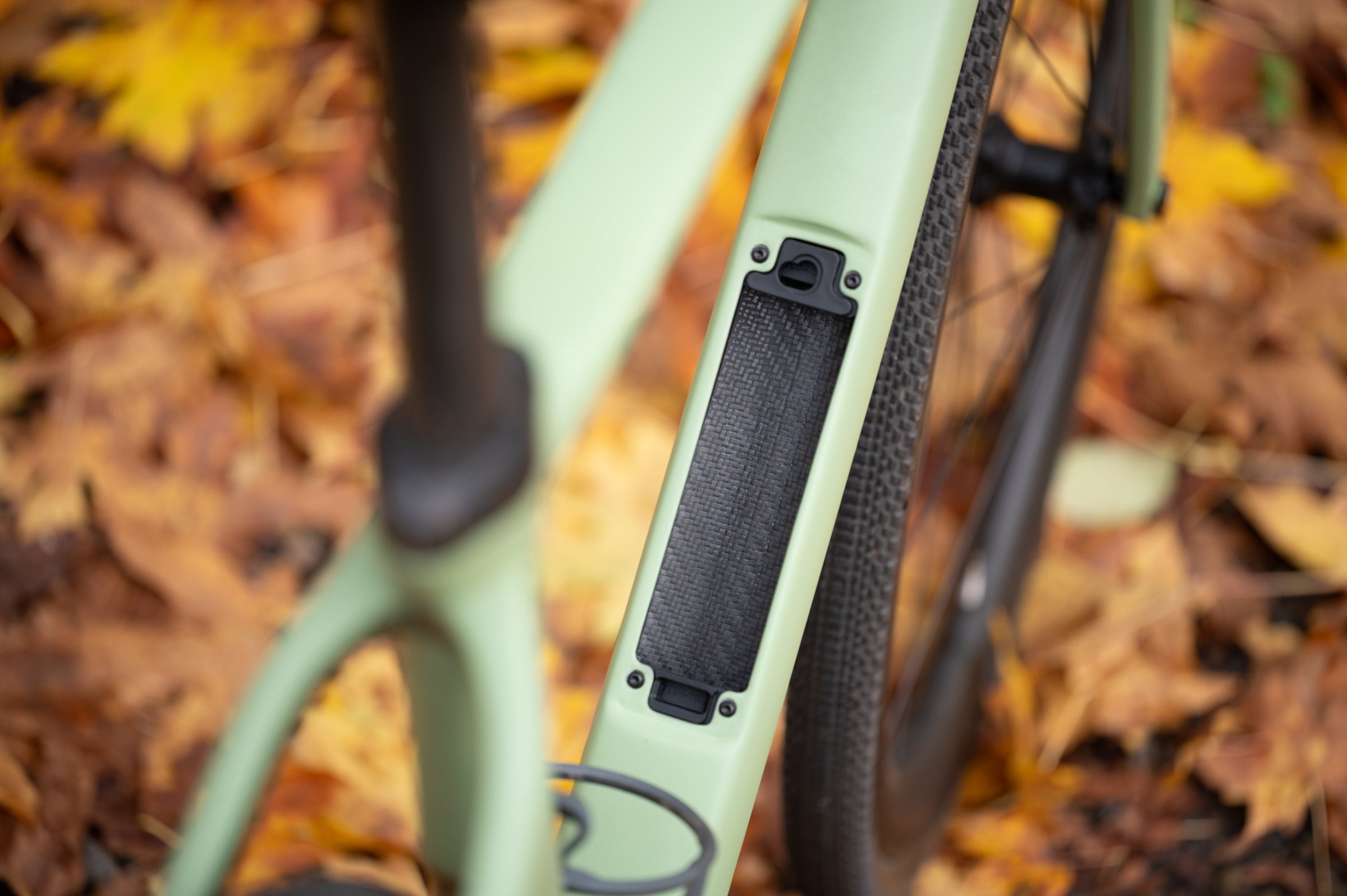 Review: The New Pivot Vault Gravel Bike Is Boring and I Love It - Velo