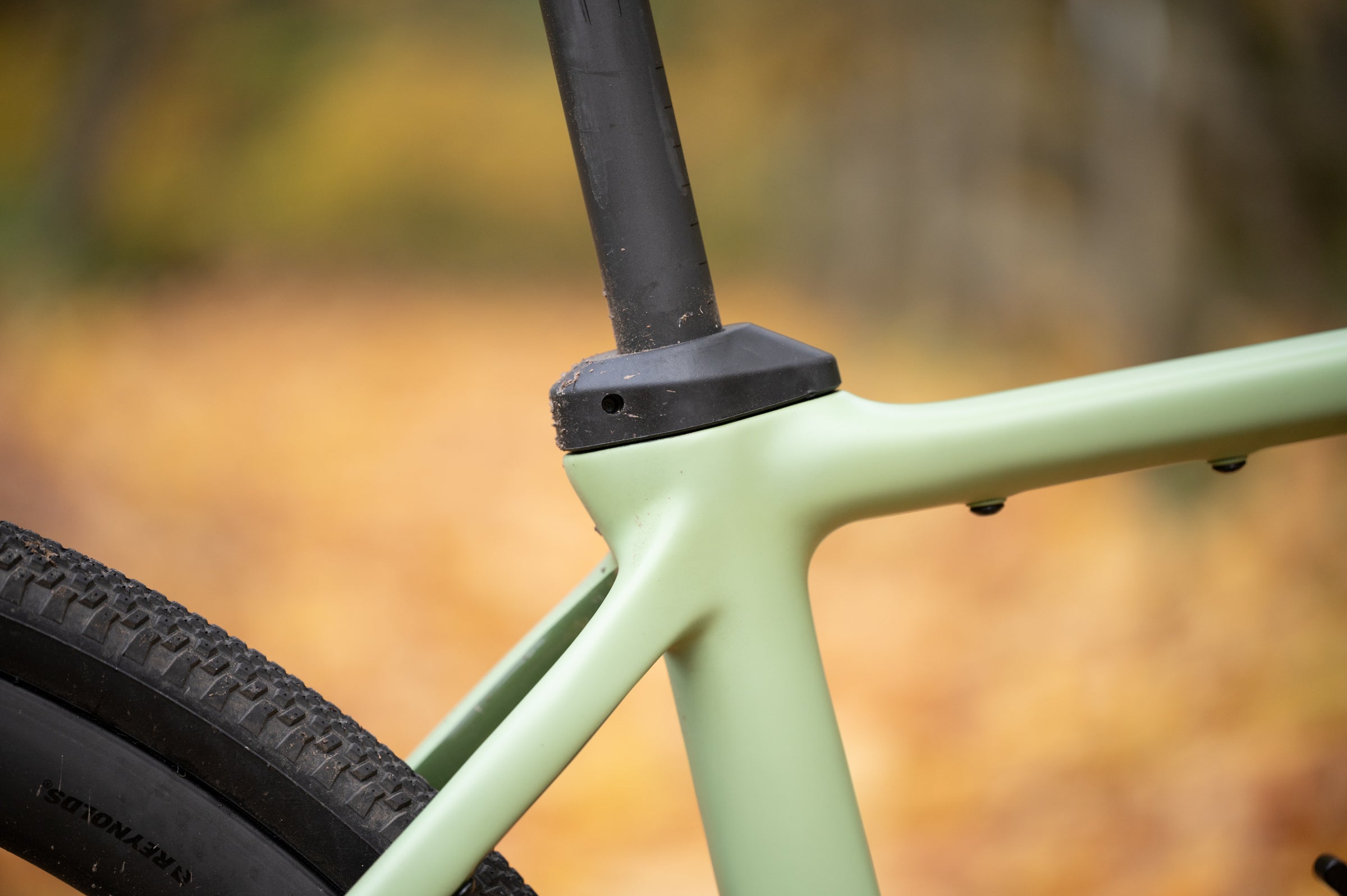 Review: The New Pivot Vault Gravel Bike Is Boring and I Love It - Velo