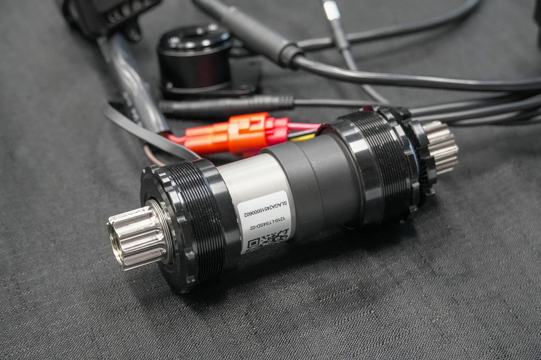 First Ride: The Giant Defy E+ Road Bike Adds a Whole Lot of Pace - Velo