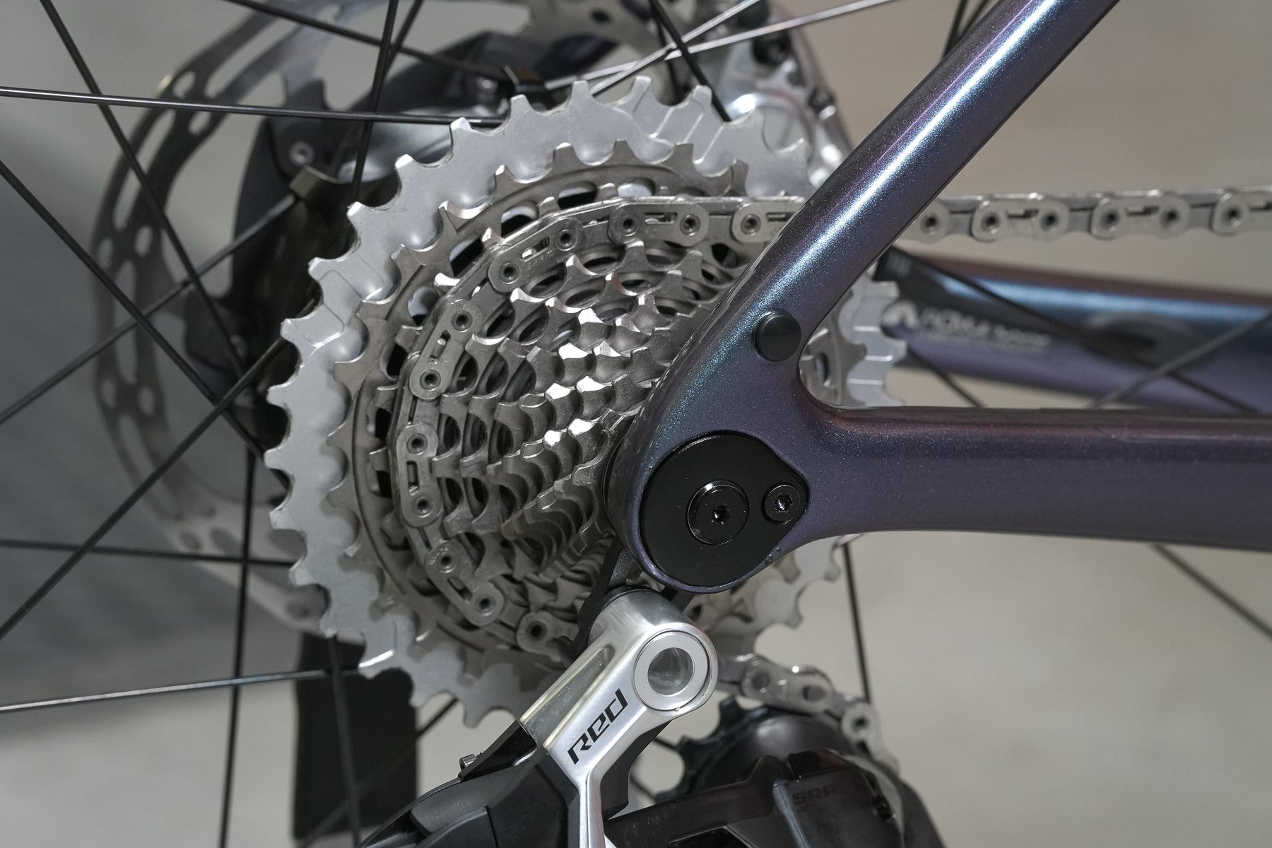 First Ride: The Giant Defy E+ Road Bike Adds a Whole Lot of Pace - Velo