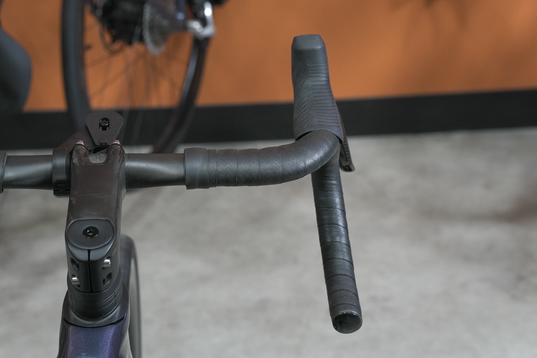 First Ride: The Giant Defy E+ Road Bike Adds a Whole Lot of Pace - Velo