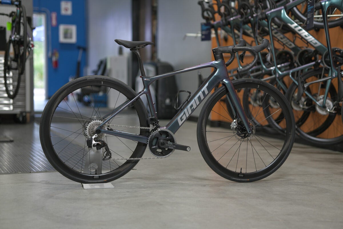 First Ride: The Giant Defy E+ Road Bike Adds a Whole Lot of Pace - Velo