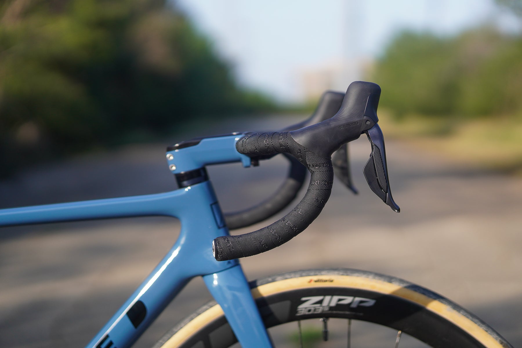 Review: Allied Alfa Road Bike Takes the Past and Makes It Better - Velo