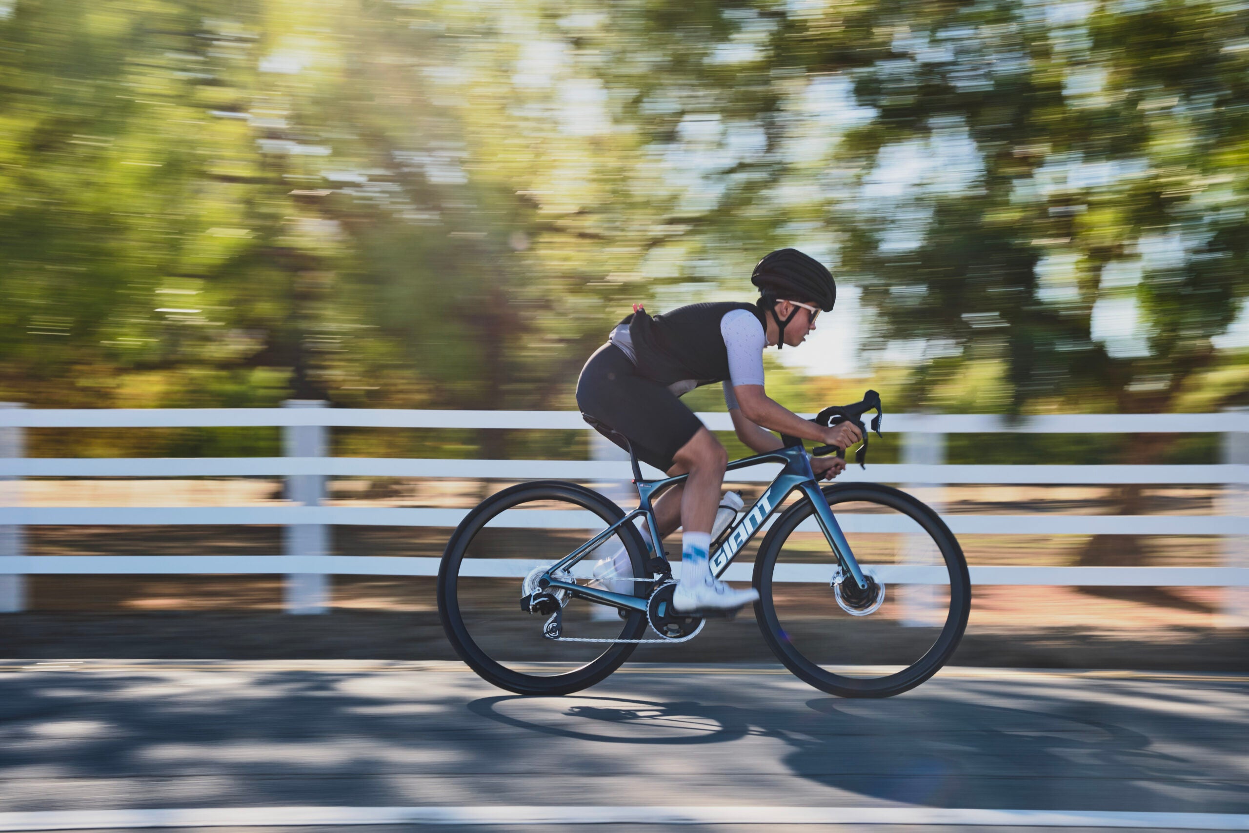 First Ride: The Giant Defy E+ Road Bike Adds a Whole Lot of Pace - Velo