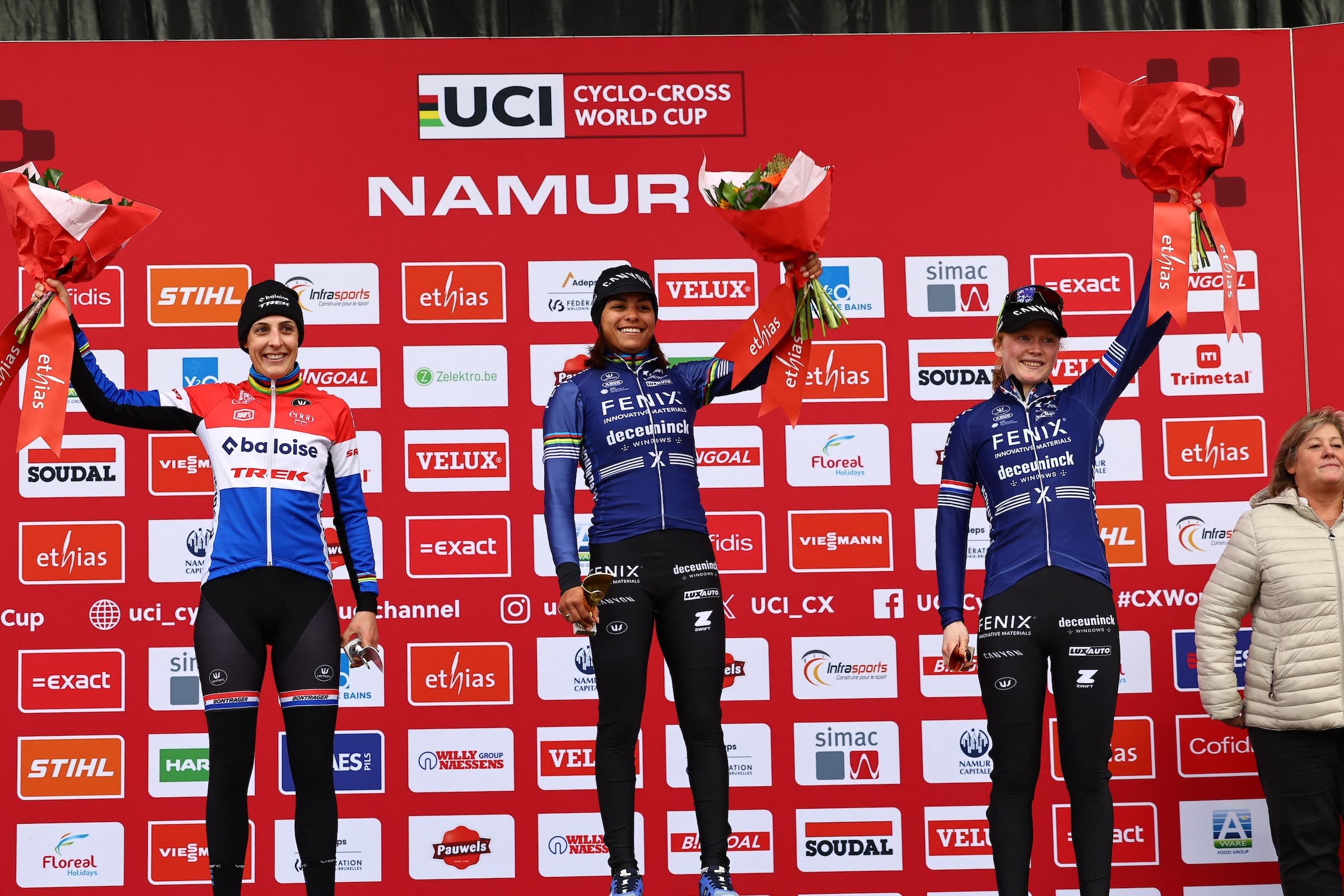 Ceylin Alvarado Fends off Lucinda Brand to win Namur CX