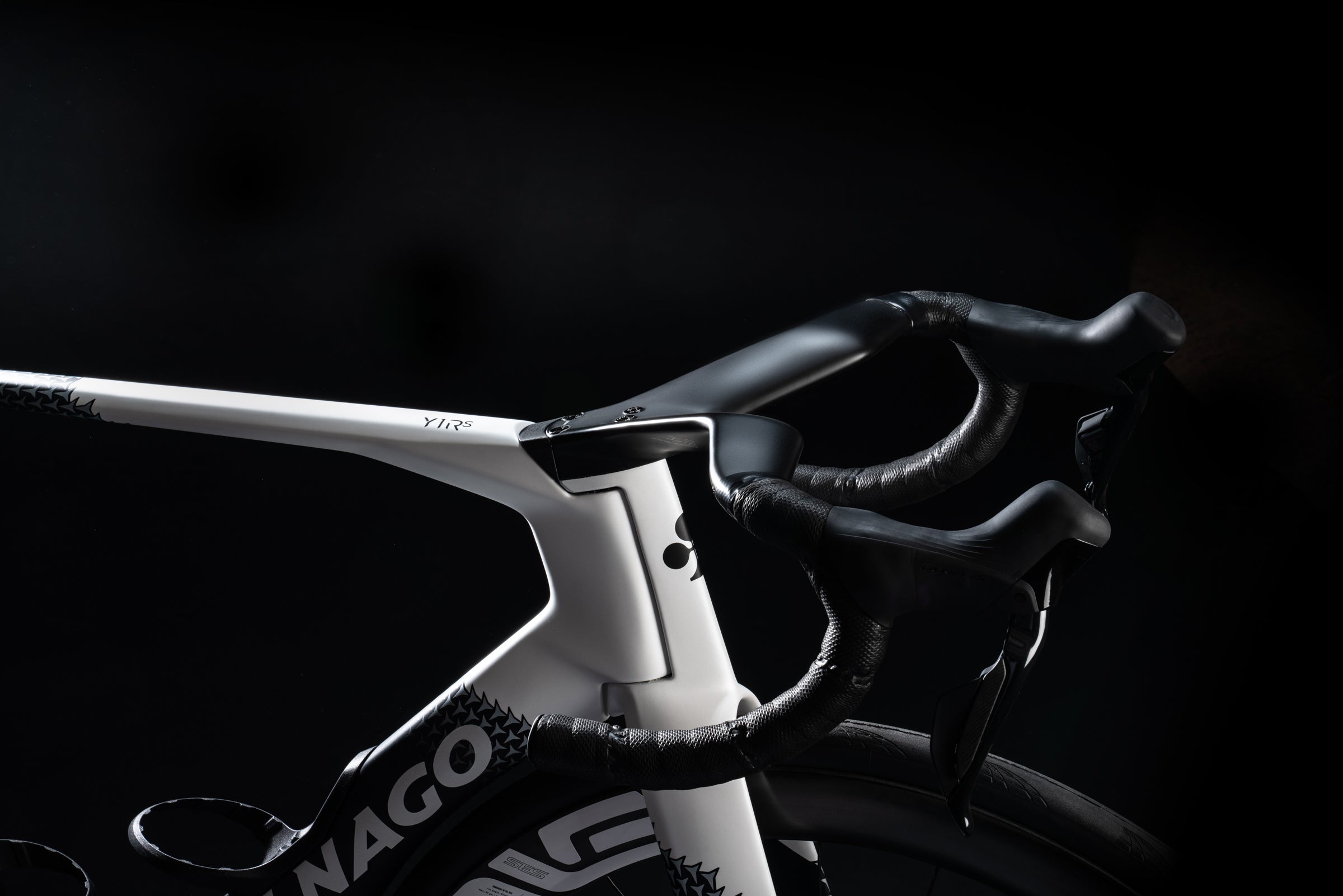 Colnago Y1Rs Confirmed: Radical Looks and Aero Performance - Velo