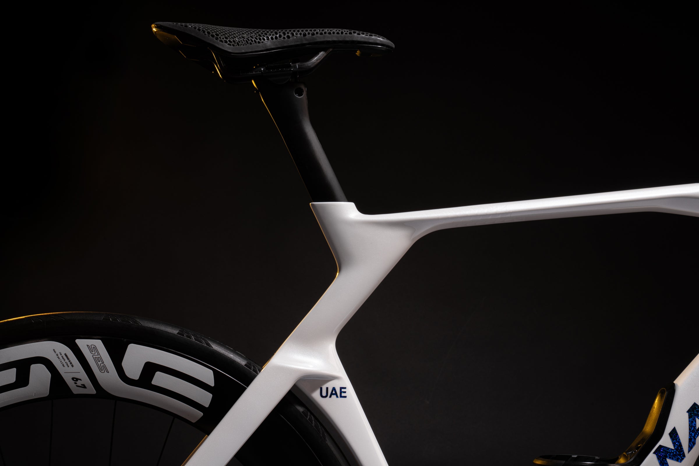 Colnago Y1Rs Confirmed: Radical Looks and Aero Performance - Velo