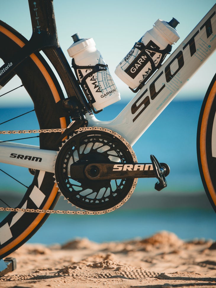 Q36.5 Pro Cycling and Tom Pidcock Show Off Their New Scott Addict RC - Velo