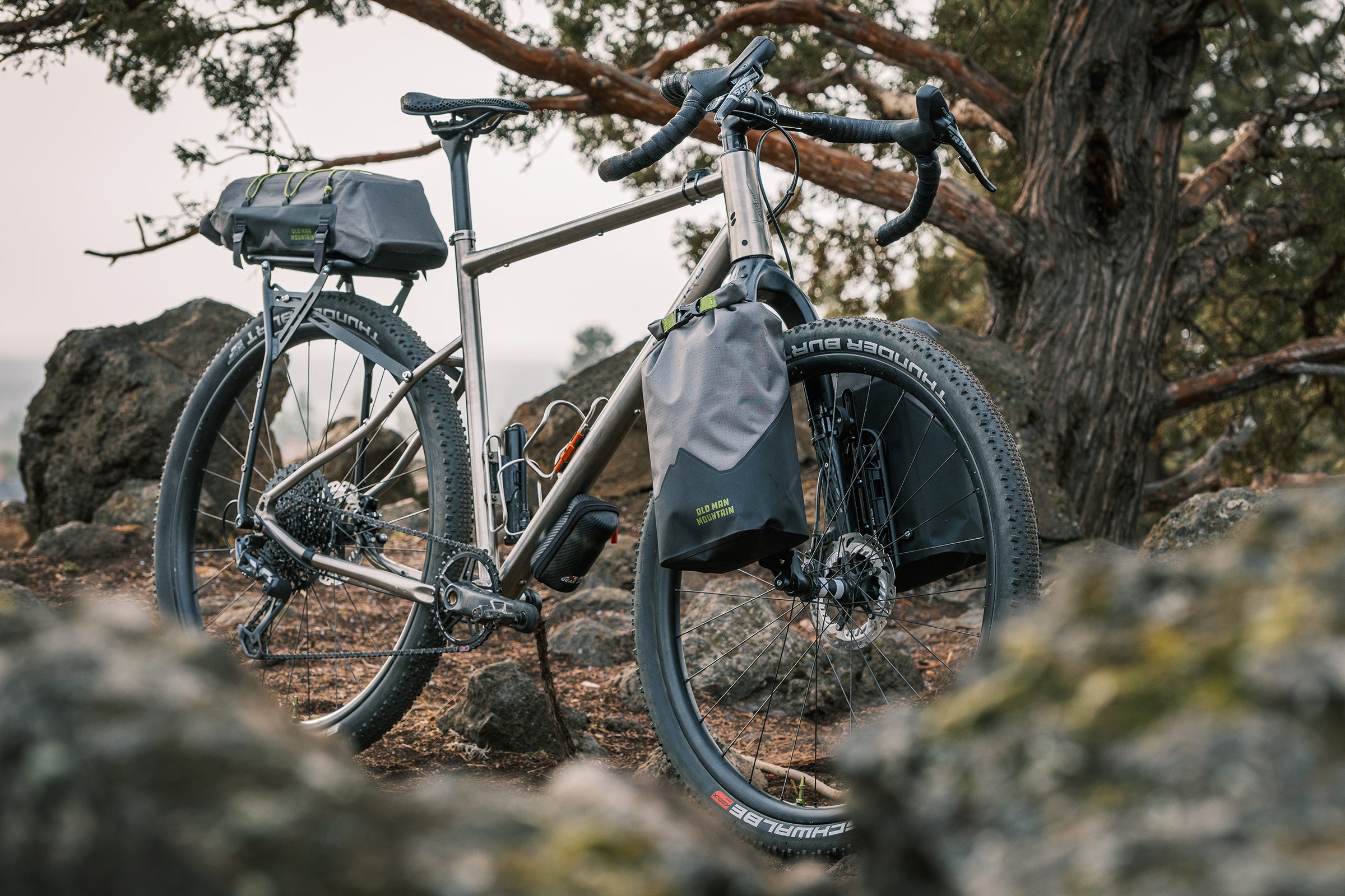 This Week in Tech: Updated Rapha Bib Shorts, Lots of Anodized Parts, and a Revised Devinci ...