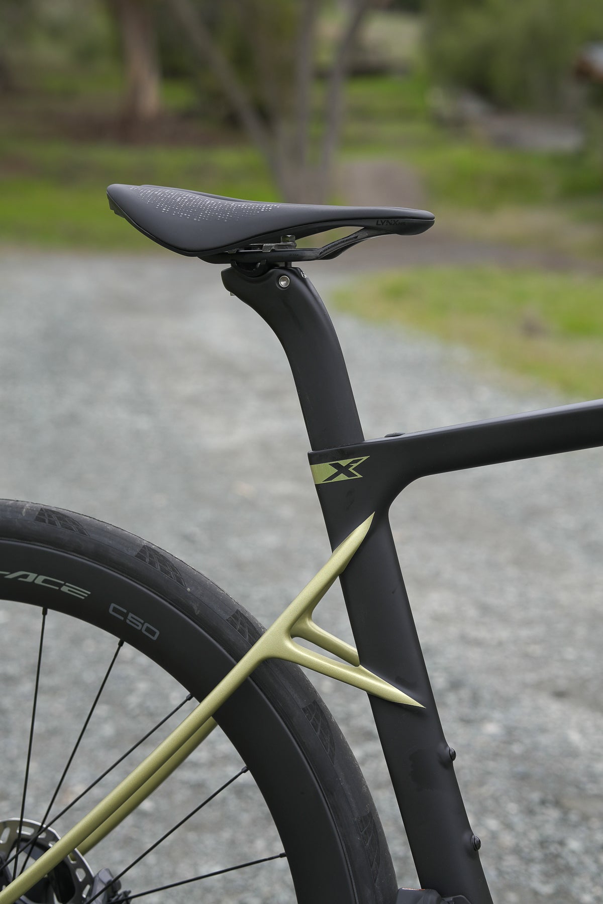 Review: The Pinarello X9 Road Bike Merges Comfort and Speed, with a ...