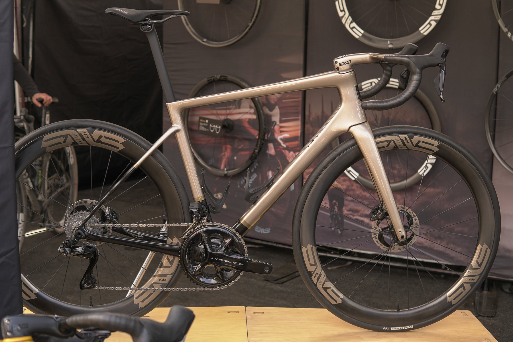 Randoms: Enve's Limited Edition Melee, Carbon Fiber Tools, and Maap ...