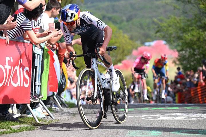 Van Aert, Pidcock, Pedersen Hunt Stages at Giro d'Italia