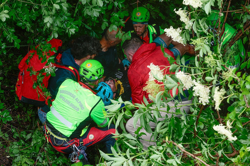 Giro Rider Martinelli Sees Miracle Escape After Fall into Ravine