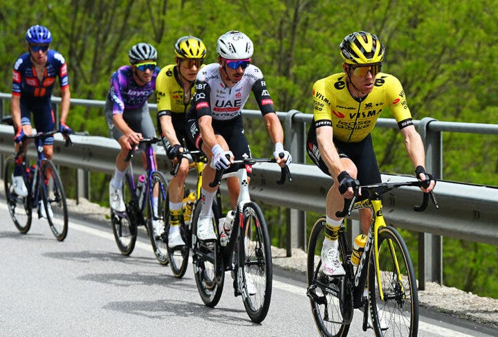Del Toro fends off Mortirolo onslaught to defend pink at Giro d'Italia
