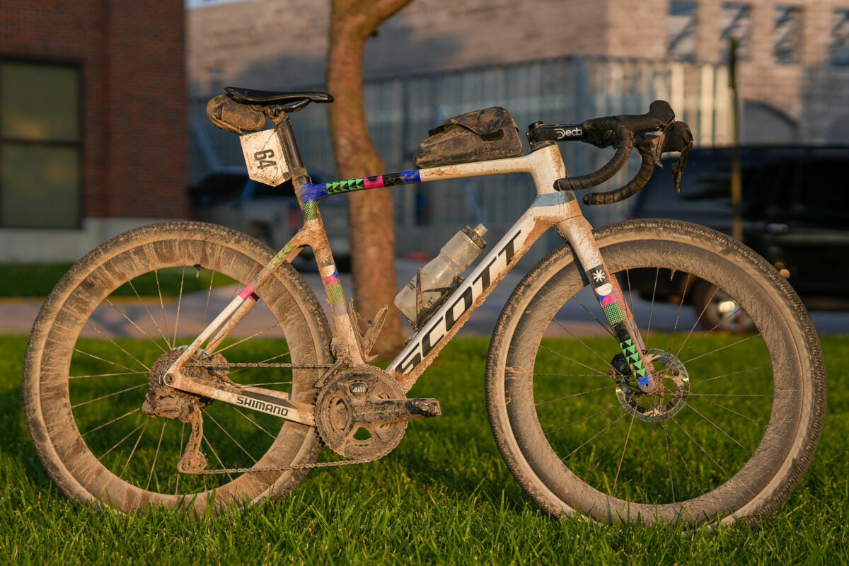Unbound Bike Check: Elite Men's 200 Winner Cameron Jones' Scott Addict Gravel - Velo