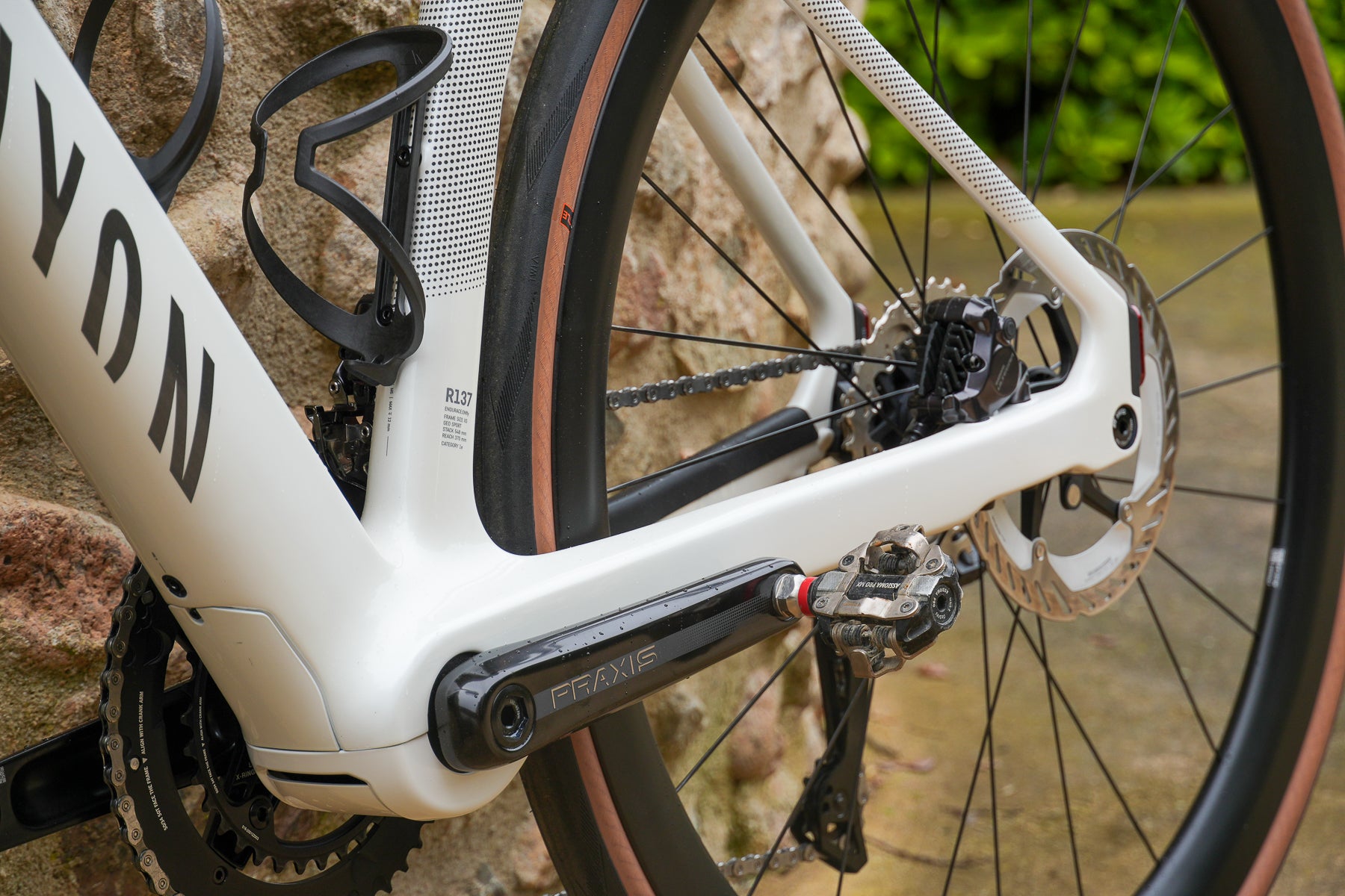 First Ride: Canyon Endurace:OnFly Gets a Trick TQ-HPR40 Motor Made For Road Bikes - Velo
