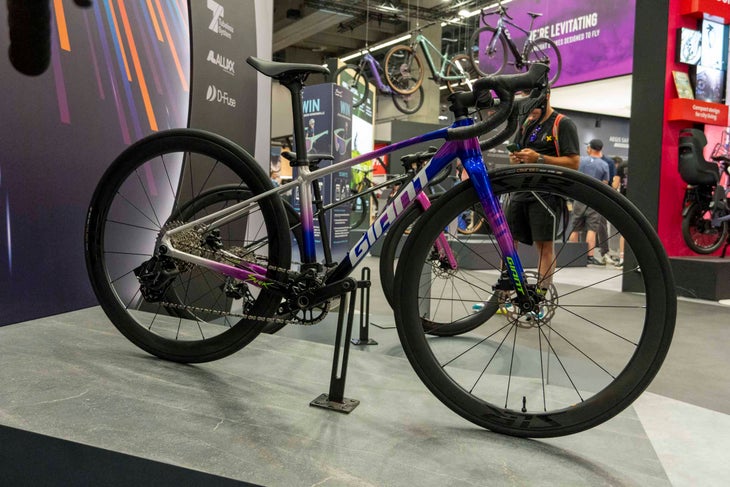 The Giant Seek Kids' Bike is the Coolest Thing at Eurobike 2025 - Velo