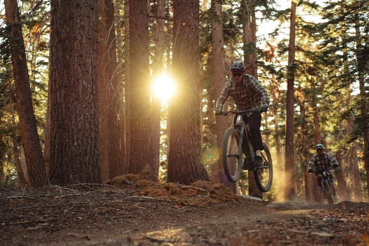 The Aventon Ramblas E-Mountain Bike Is Trail-Tested and Road-Ready - Velo